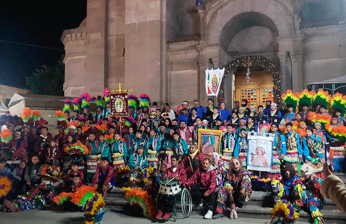 Realizan muestra de danzas de matachines
