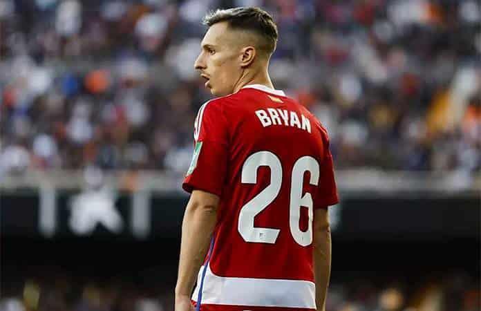 Bayern Múnich quiere incorporar de inmediato a Bryan Zaragoza