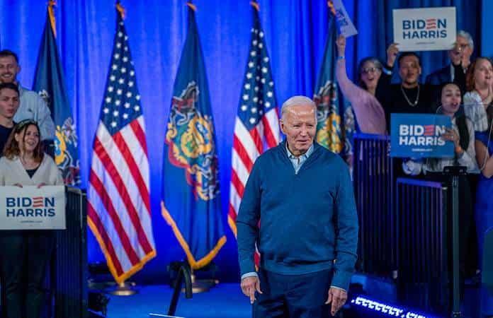 Joe Biden bromea sobre su edad Joe Biden bromea sobre su edad