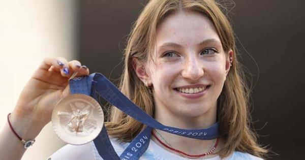 Barbosu recibe la presea de bronce