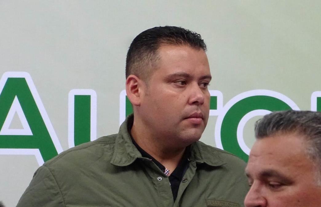 ¿Alcalde o alcaldesa?: José Reyes se molesta ante pregunta de Pulso