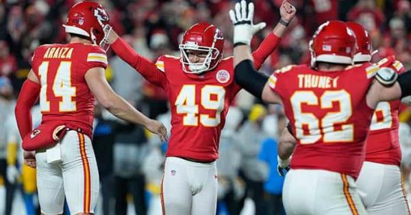 Chiefs ganan su División