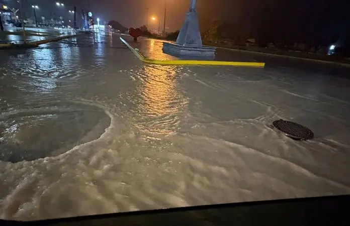 Alertan a población por intensas lluvias