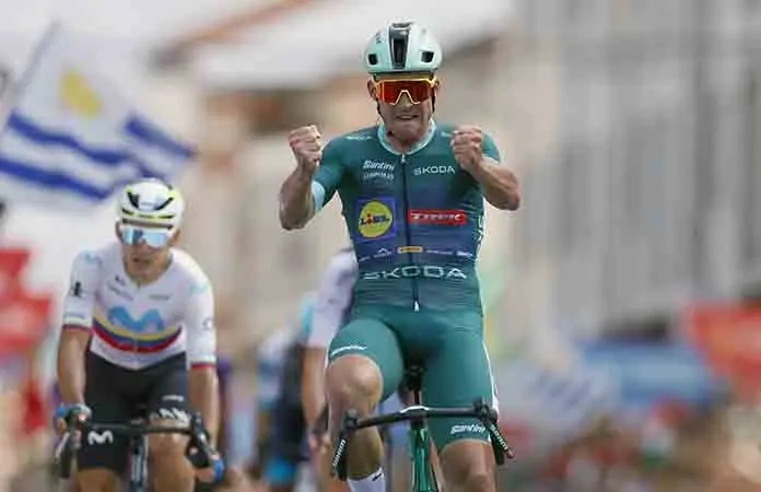 Mads Pedersen se lleva la etapa 15