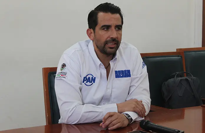 Afiliación de Curiel Camargo es asunto administrativo: Guajardo