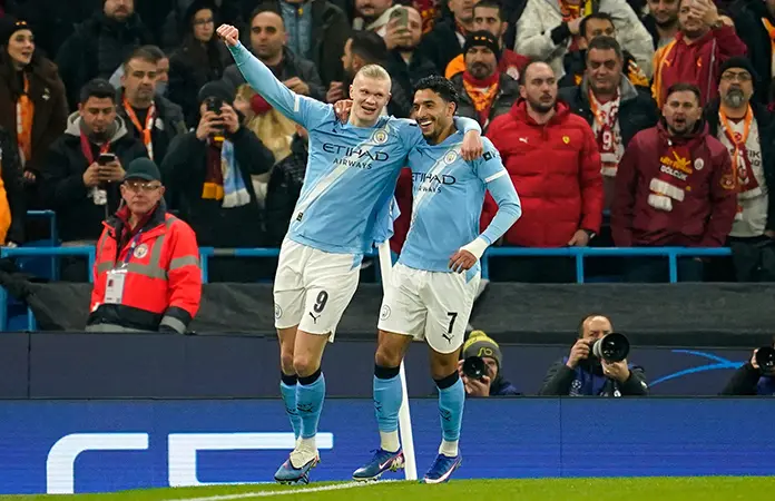 Man City hace los deberes y avanza