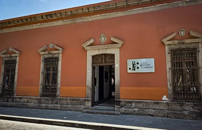 "Conociendo el sonido 13 a través del mundo virtual"