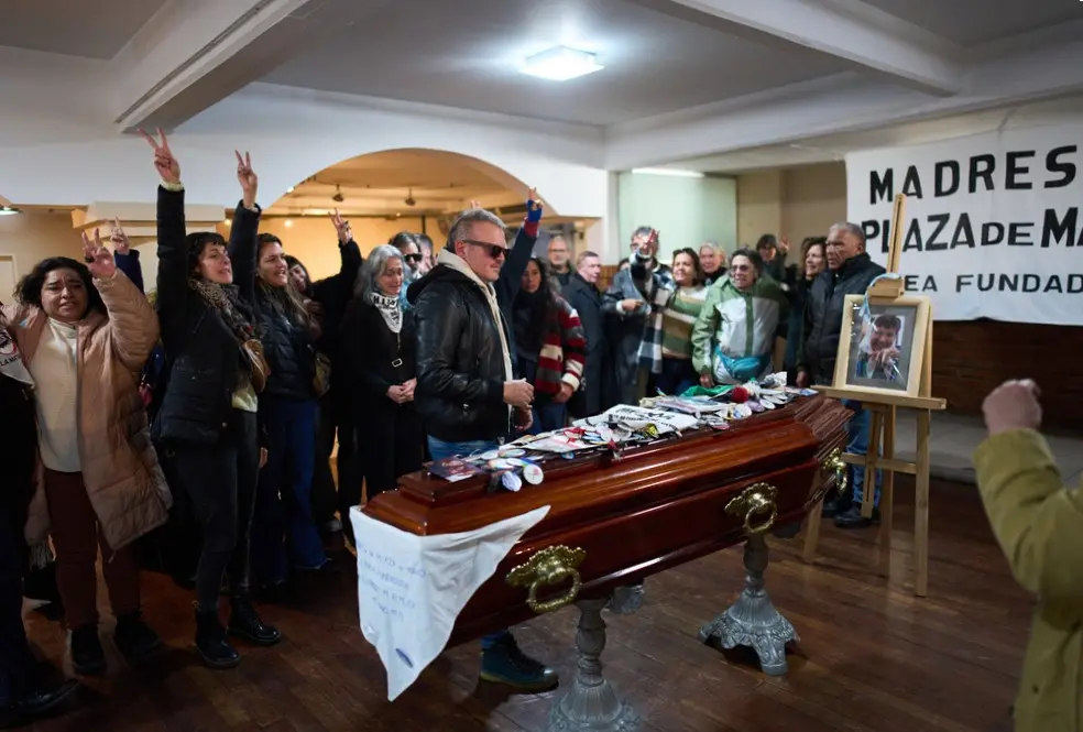Homenaje por fallecimiento de Taty Almeida en Buenos Aires