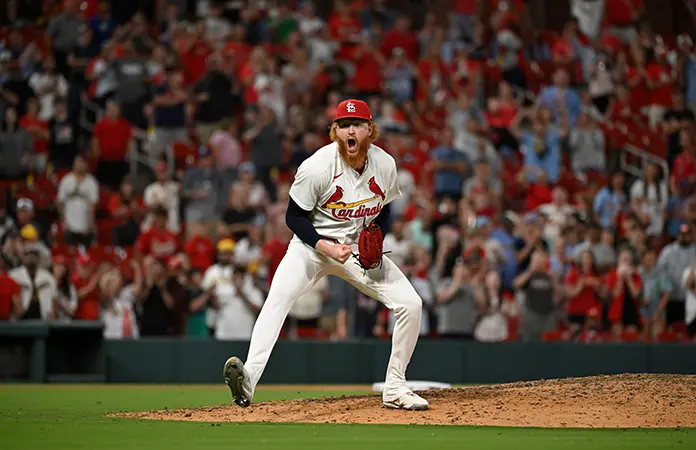 Lanza Dustin May joyita de pitcheo